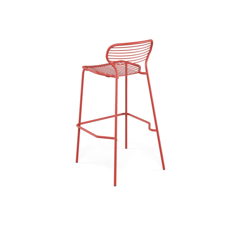 APERO Garden stool By Emu