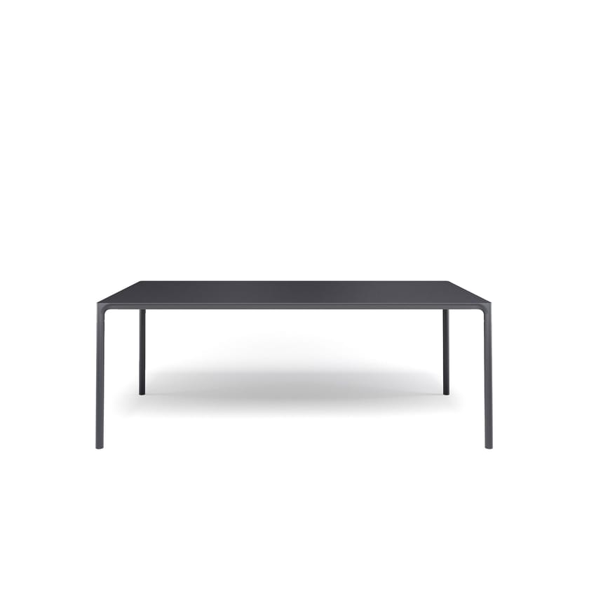 TERRAMARE Rectangular aluminium garden table By Emu | design Chiaramonte Marin