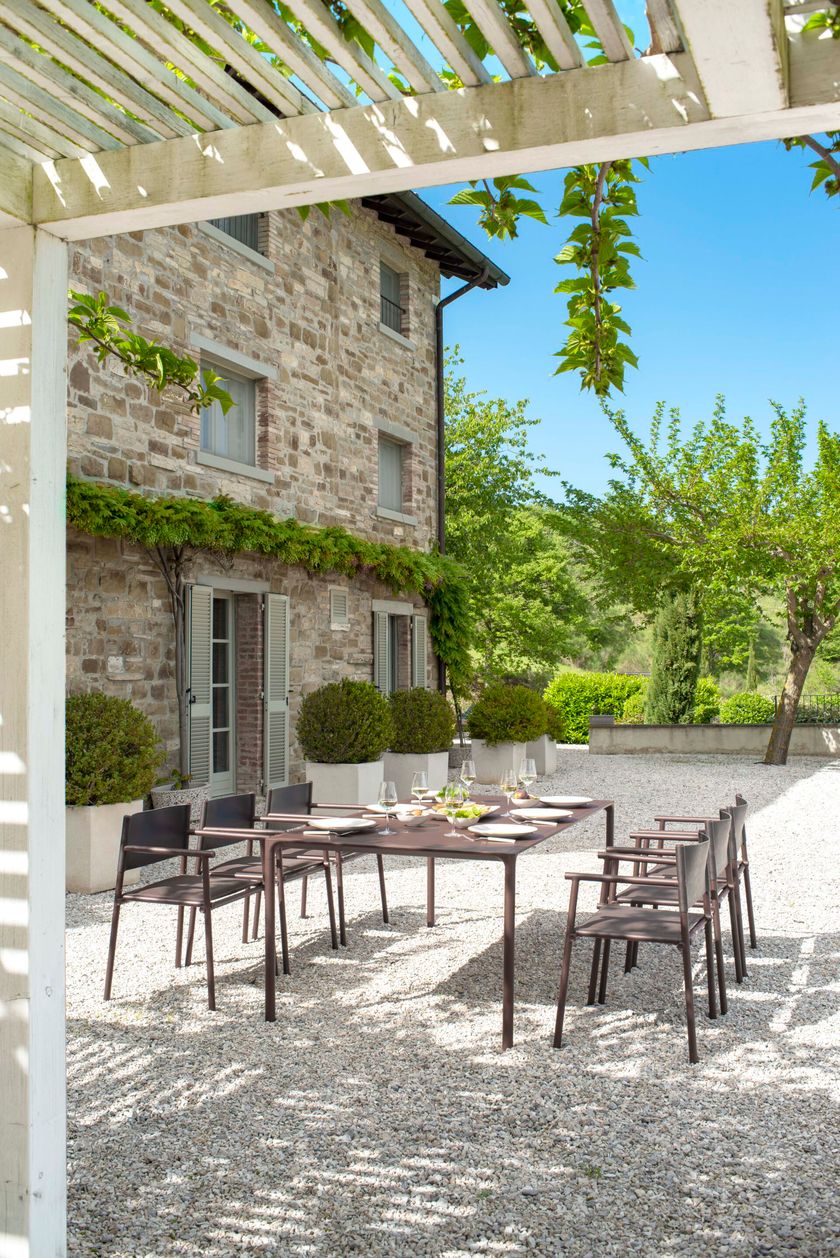 TERRAMARE Rectangular porcelain stoneware garden table By Emu | design Chiaramonte Marin