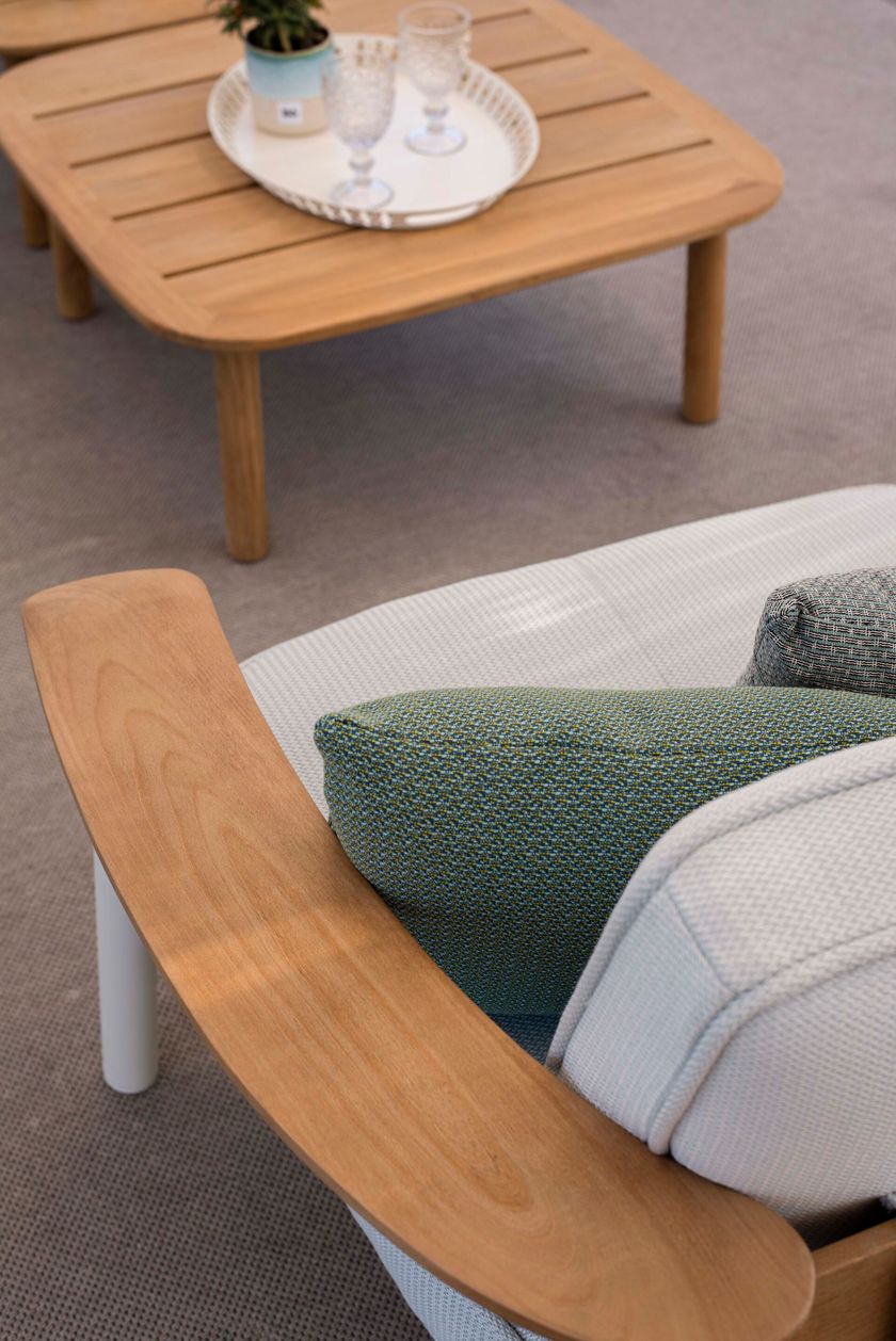 TWINS Tavolino basso da giardino in teak By emu | design Sebastian Herkner