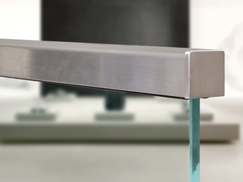 ESSENTIAL corrimano By IAM DESIGN