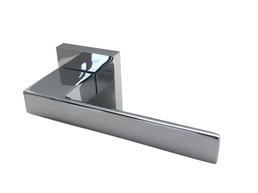 Chrome-plated Zamak door handle with polished finishing EUROPA By KATCHMEE