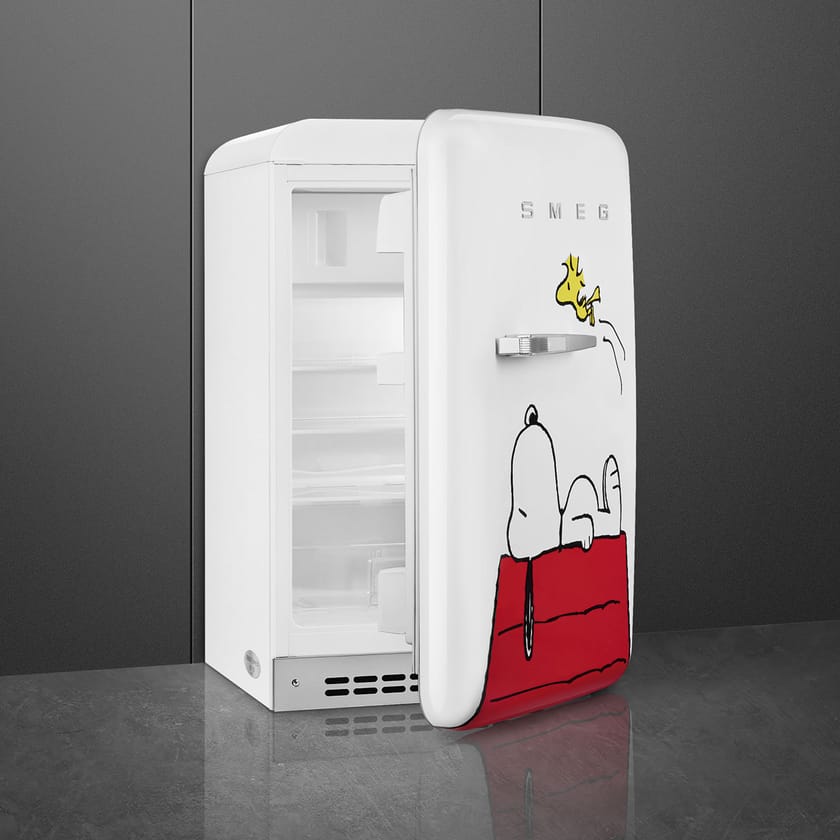 SMEG 50'S STYLE Freestanding mini fridge By Smeg