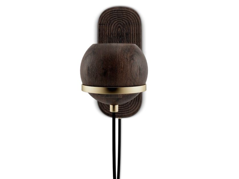 Handmade walnut wall lamp FLEMING By Wood Tailors Club