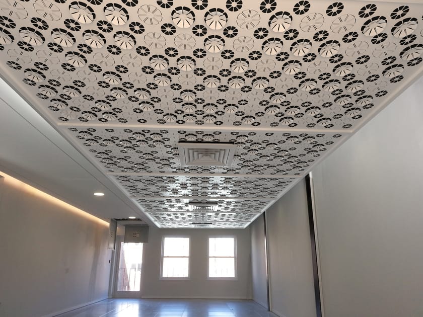 Chapa perforada y troquelada para fachadas FLOWERS By Punto Design ...