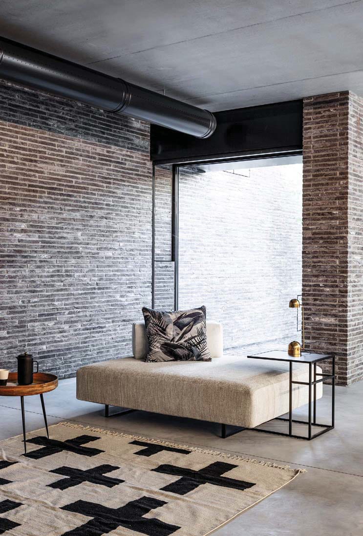 Upholstered fabric day bed FREE | Day bed Free Collection By Twils Lounge