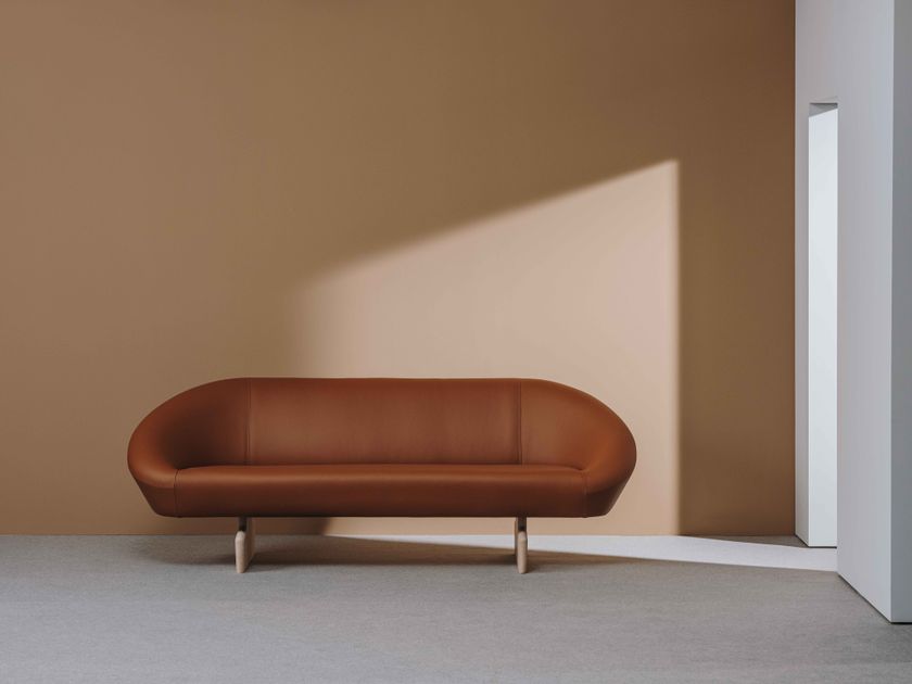 GIRO SOFT SF0318 Small sofa By Andreu World | design Alfredo Häberli