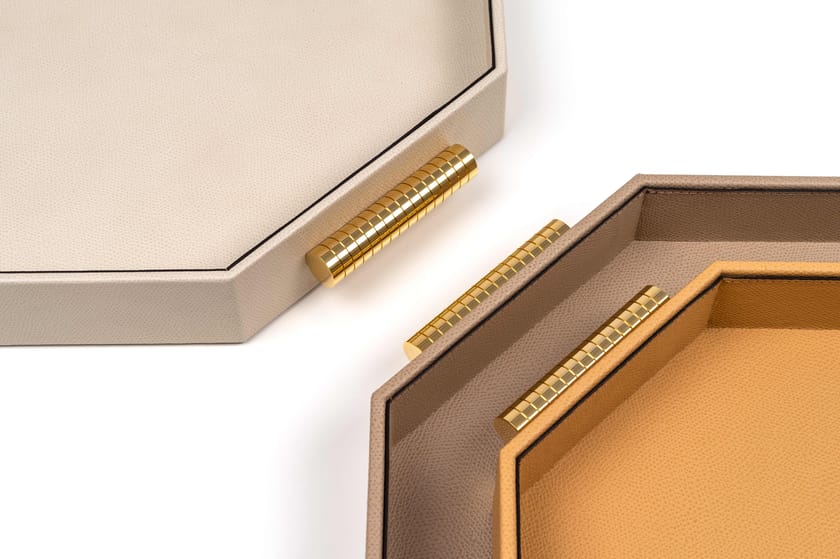 GRACE Leather tray By Pinetti