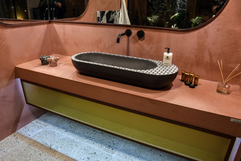 HOLYWATER Washbasin By URBI et ORBI