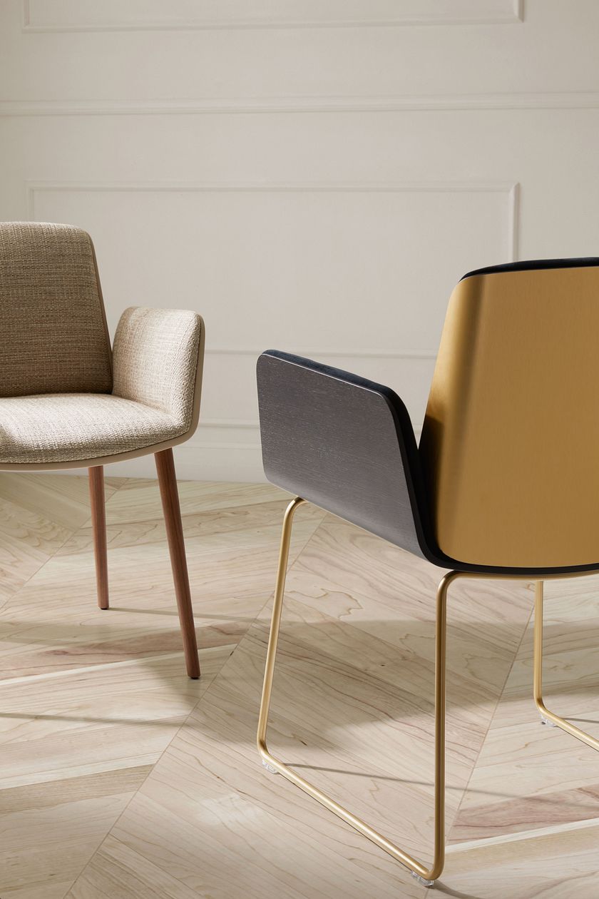 HUG | Chair By Punt design Estudi Manel Molina
