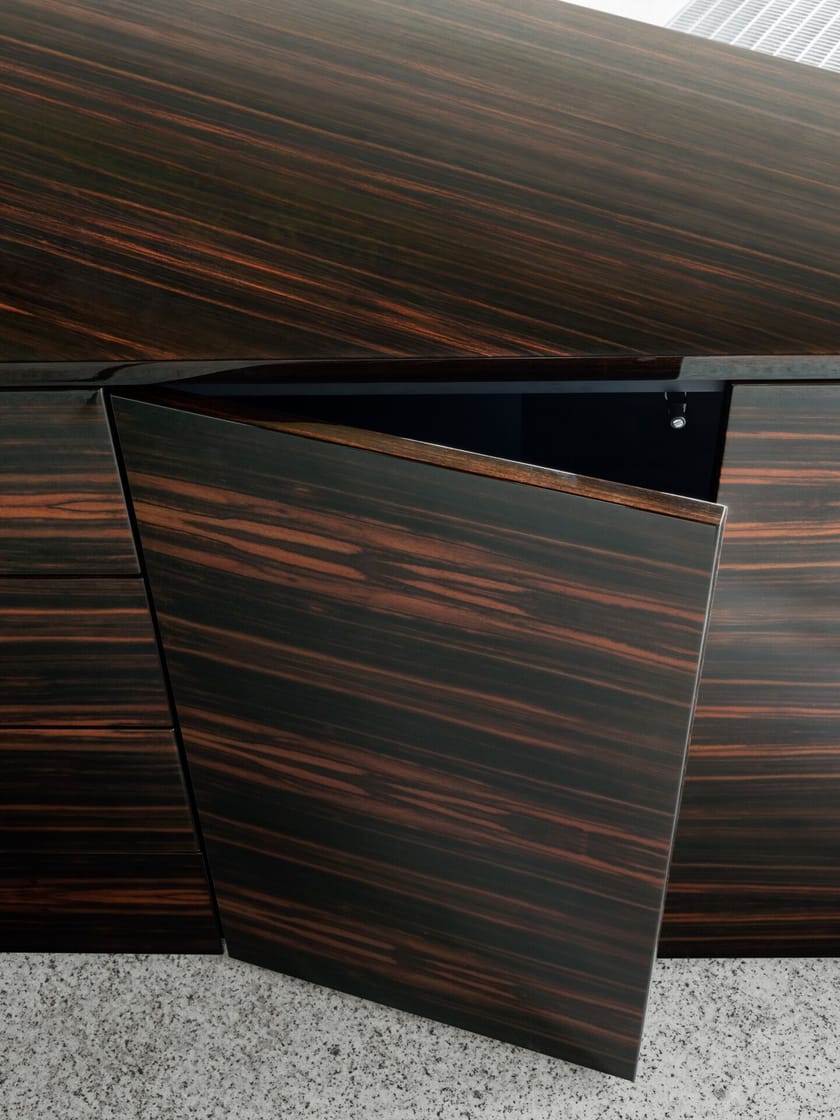 EUCLIDEO L-shaped wood and leather executive desk By i 4 Mariani