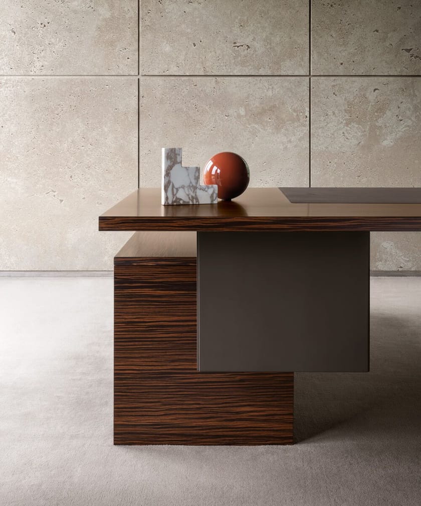 INCA Office desk By i 4 Mariani