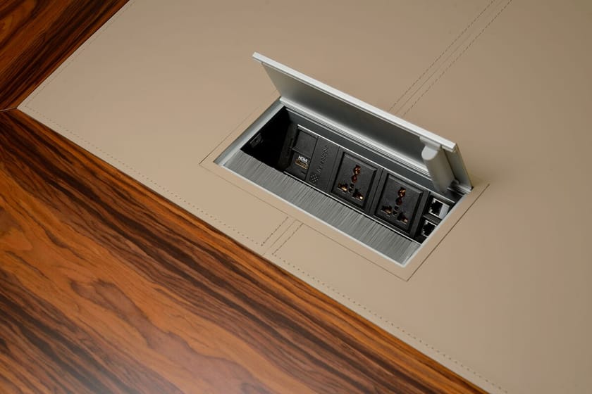 PRESIDENT Meeting table By i 4 Mariani