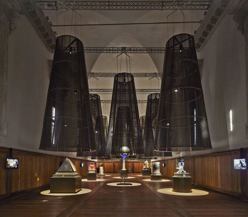 Design Textile structures for bespoke design projects By i-Mesh