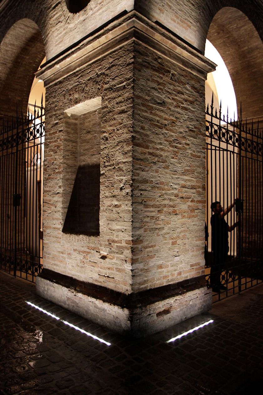 LINEALUCE Linear lighting profile By iGuzzini | design Jean-Michel Wilmotte