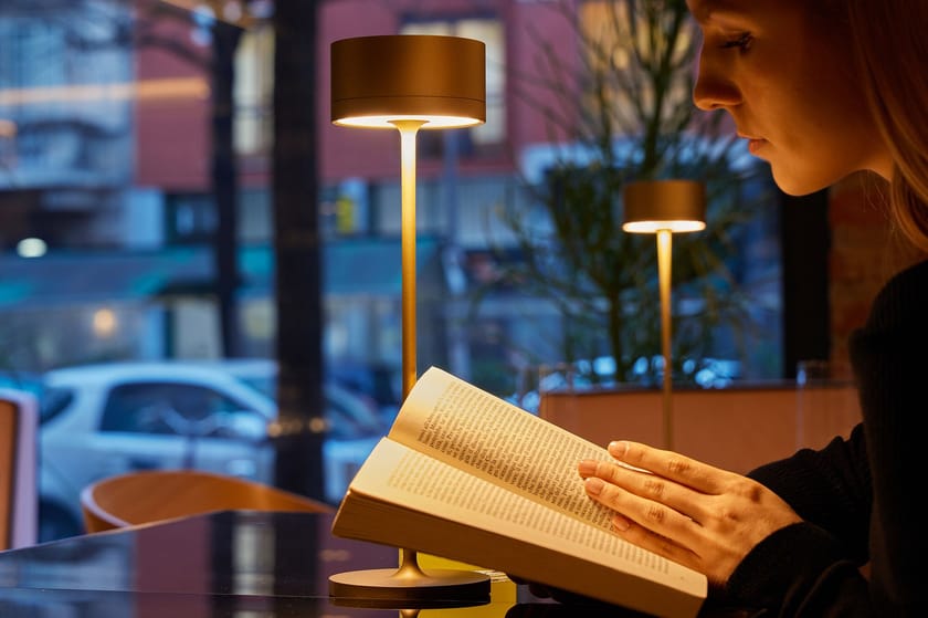 WHISPER Table lamp By iGuzzini