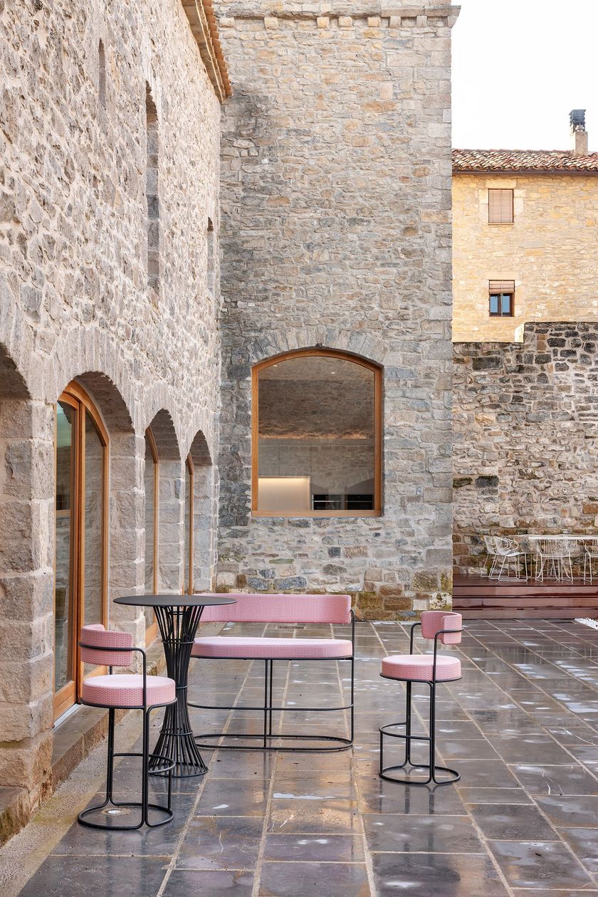 BOLONIA Round steel high table By ISIMAR