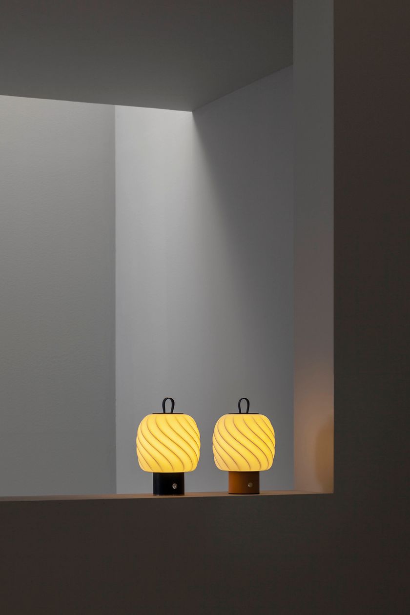 LED porcelain table lamp cordless ICE CREAM By Lladró