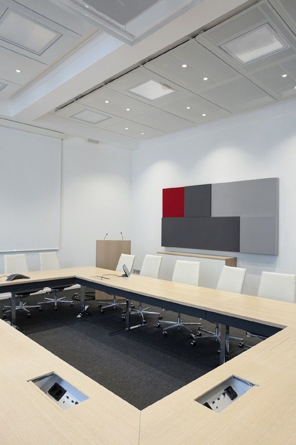 .INTRA | Meeting table Modular wooden meeting table By Spiegels