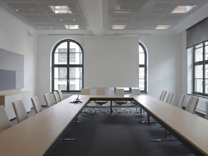 .INTRA | Meeting table Modular wooden meeting table By Spiegels