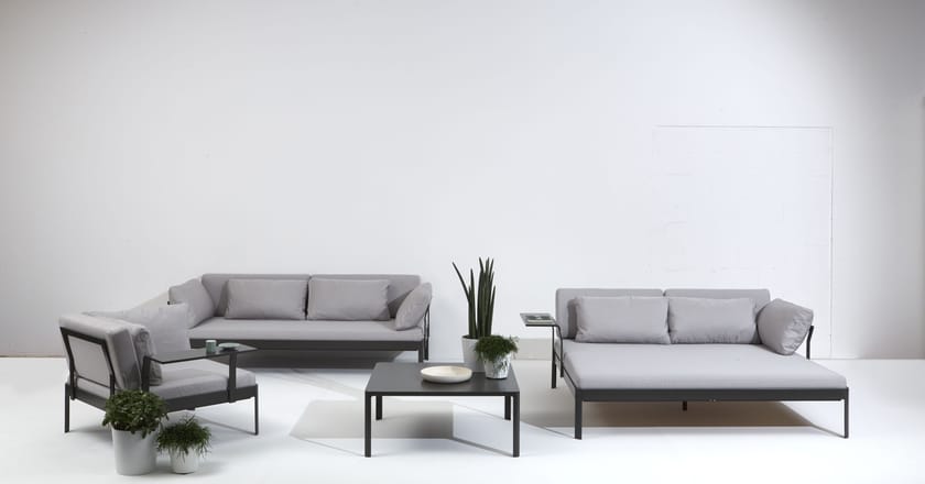 ALUALU SOFA Outdoor fabric sofa with removable lining By isOnAir