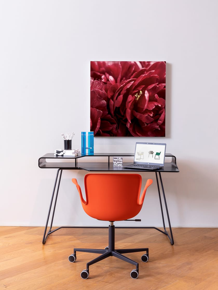 JULI PLASTIC | Silla operativa By Cappellini diseño Werner Aisslinger