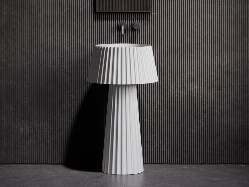 LAMP | Lavabo in Resin Stone Lavabo freestanding rotondo in Resin Stone ...