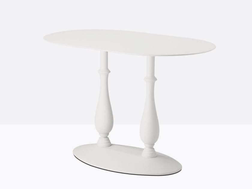 LIBERTY 4220 table By Pedrali