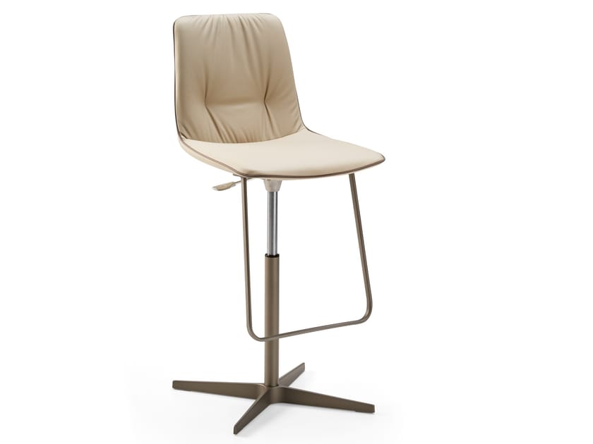 LISA | Stool with 4-spoke base By EFORMA