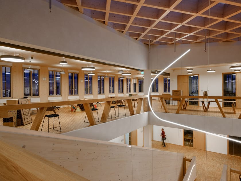 LONA SDI pendant lamp By Intra lighting