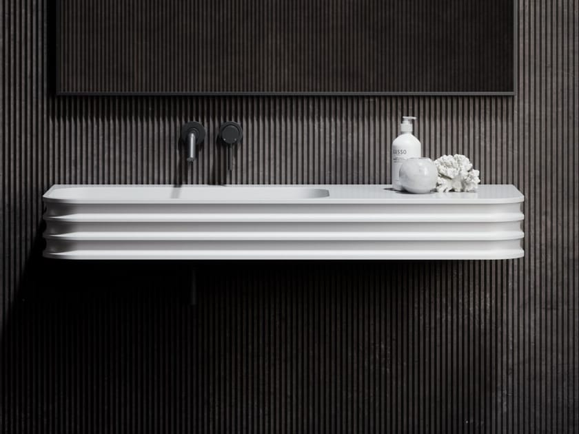 MADDOX Lavabo suspendido simple rectangular de Resin Stone By LUSSO