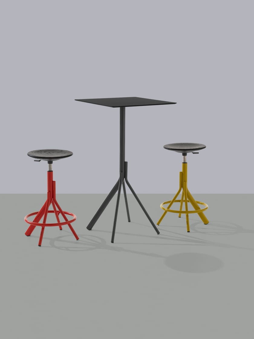 MAIN 1125 | Square table By Et al. design Lorenzo Damiani