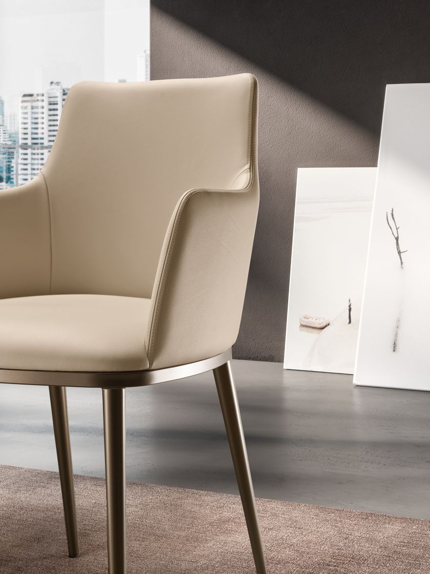 MAX Chair By EFORMA | design Antoy Filips