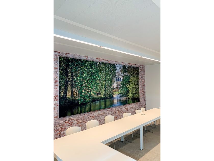 Ceiling mounted aluminium linear lighting profile for LED modules ...