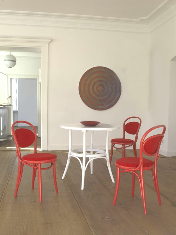 Wooden chair N° 20 | Chair with integrated cushion By TON