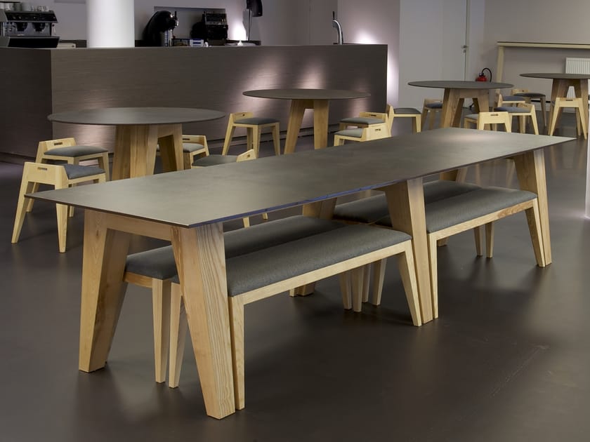 Composite material Dining tables | Archiproducts