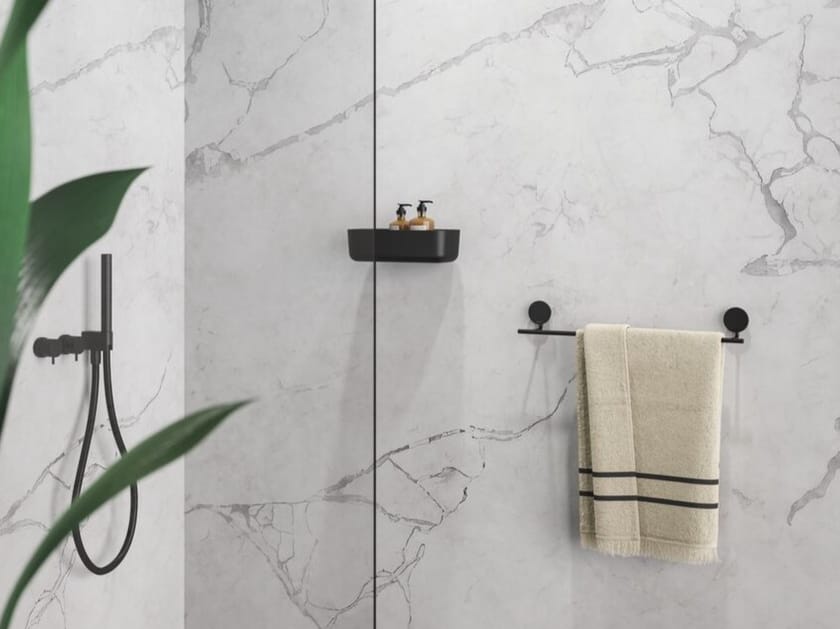 OPAL BLACK | Towel rail By Geesa