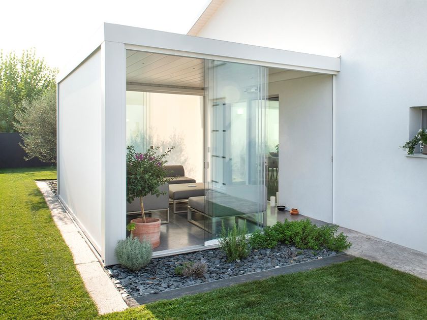 OPEN+ | Wall-mounted pergola By Mioni