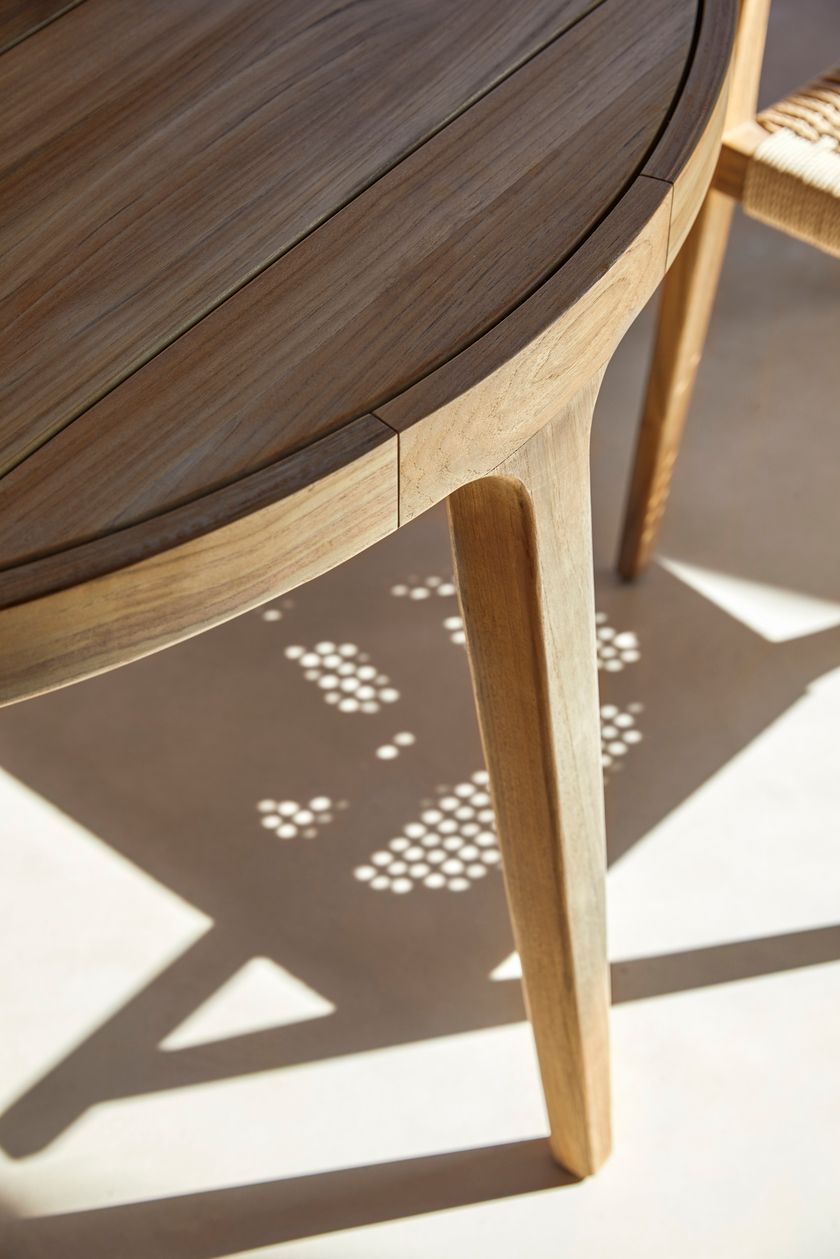 PARALEL | Round table By POINT design Gabriel Teixidó