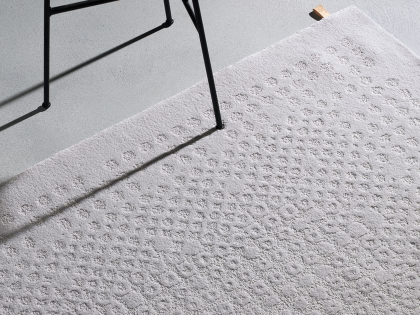 Handmade rectangular wool rug VELVET PEARL By Kasthall design Maja ...