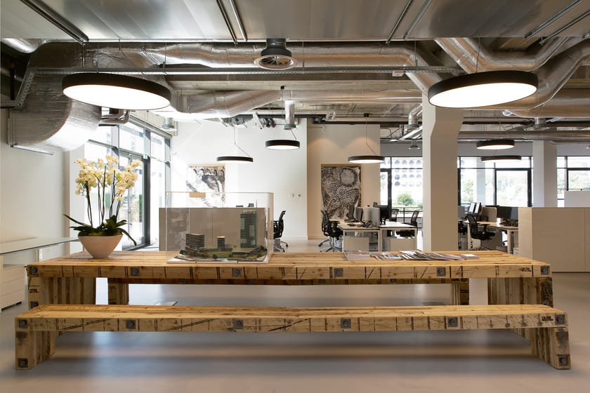 FLAT MOON LED pendant lamp By Modular Lighting Instruments