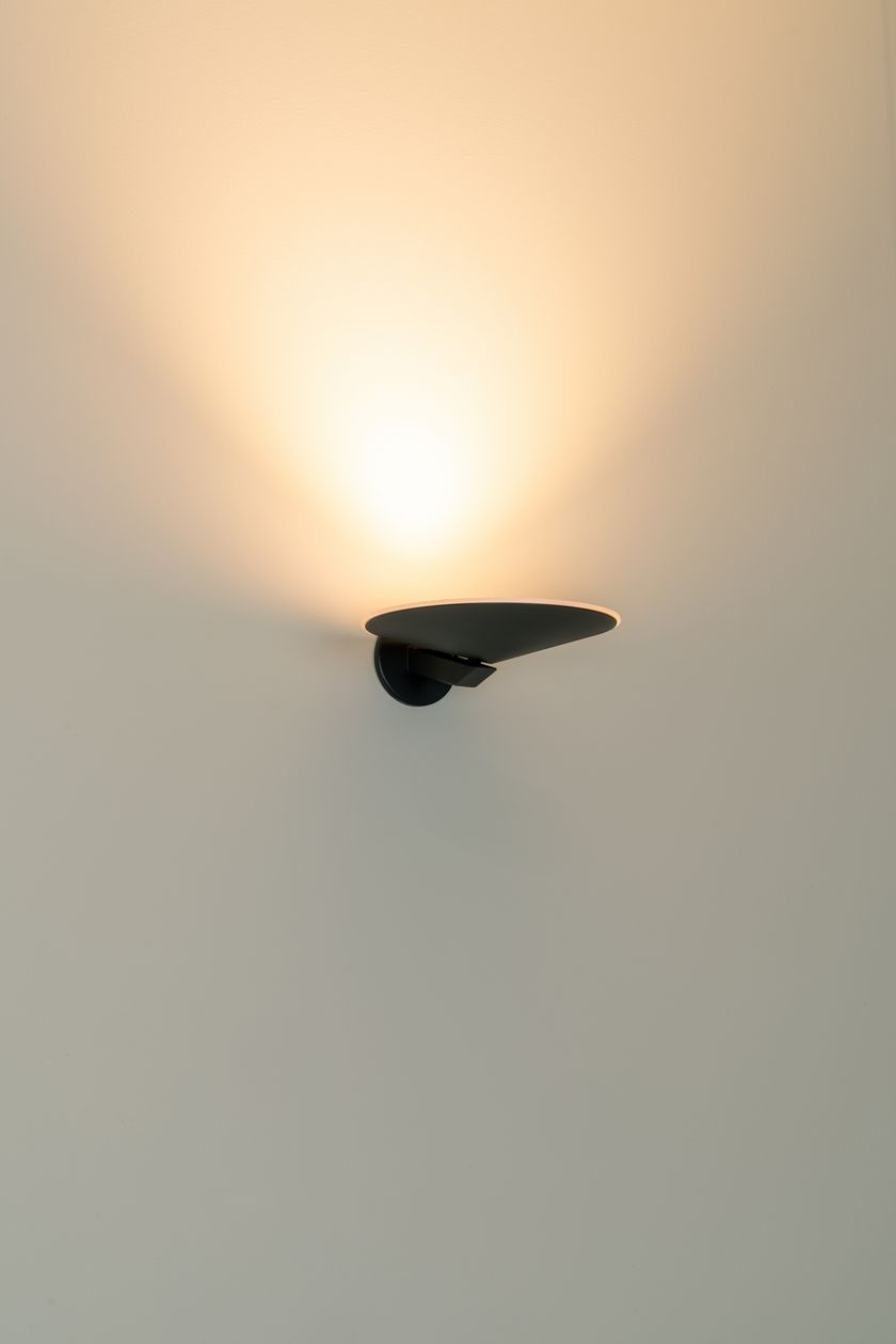 PLA | Wall light By Milan Iluminación