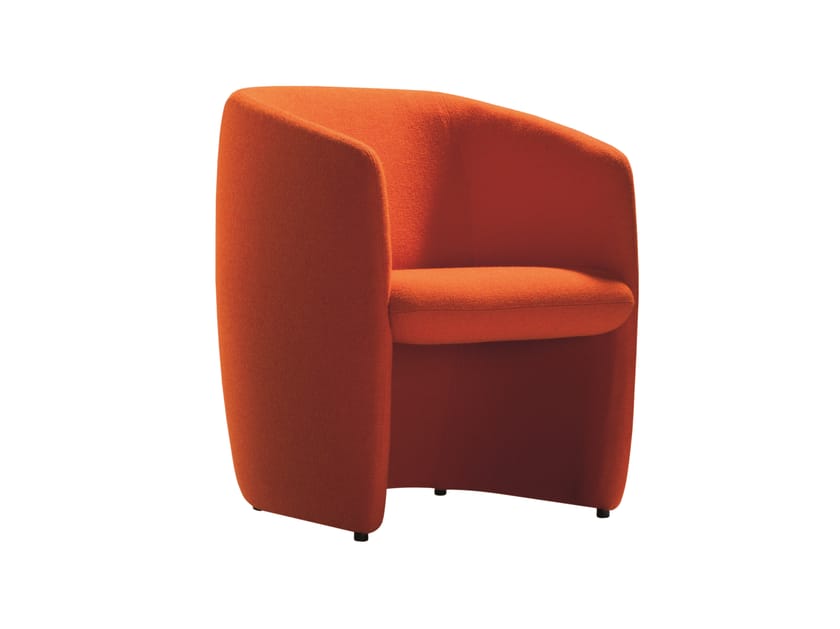 Poltroncina in tessuto con braccioli PLUM 560 Collezione Plum By ...