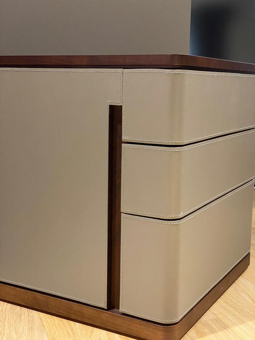 POLTRONA FRAU - FIDELIO | Bedside table By Archiproducts.com design ...