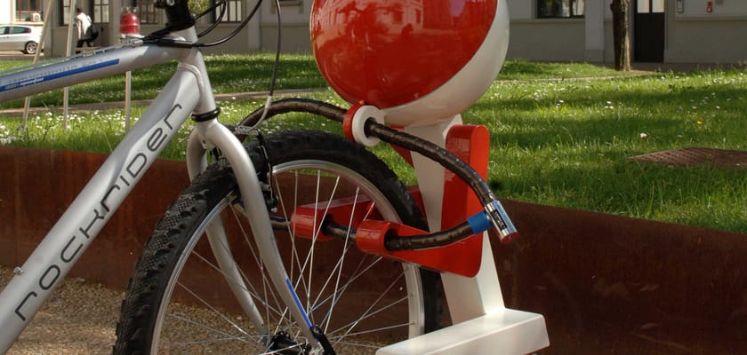 PIT-STOP | Bicycle rack By Metalco