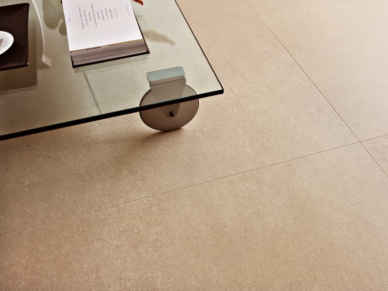 Pavimento/rivestimento in gres laminato effetto cemento OVER By COTTO D'ESTE