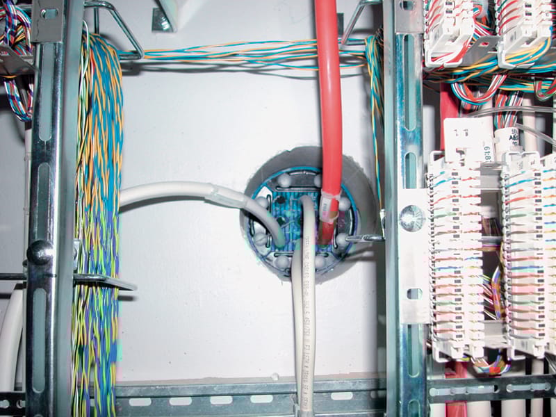 Pipe fixing system and collar ROXTEC SERIES R By Roxtec Italia