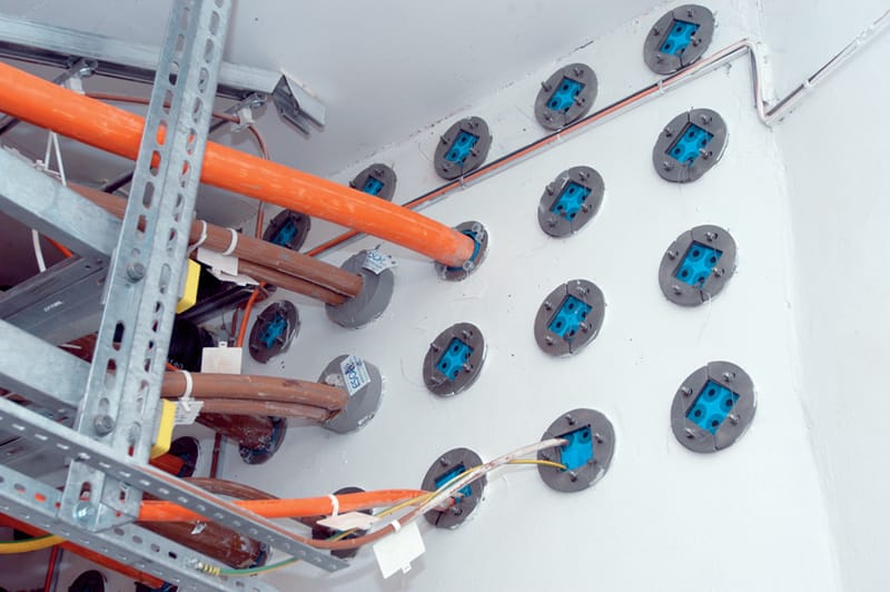 Pipe fixing system and collar ROXTEC SERIES R By Roxtec Italia