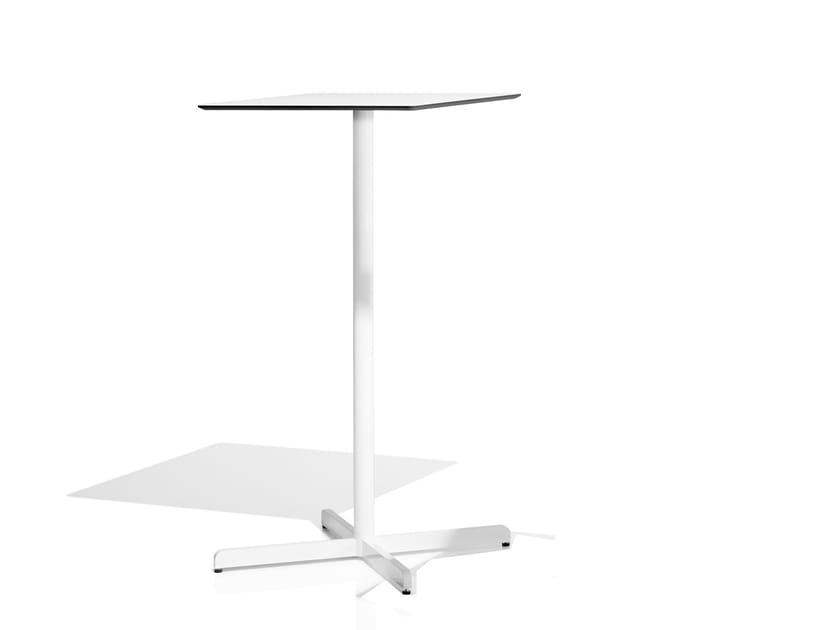 SIT High table with 4-star base By Bivaq | design Andrés Bluth