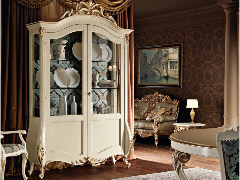 11107 | Vitrine Vitrine en bois massif By Modenese Luxury Interiors